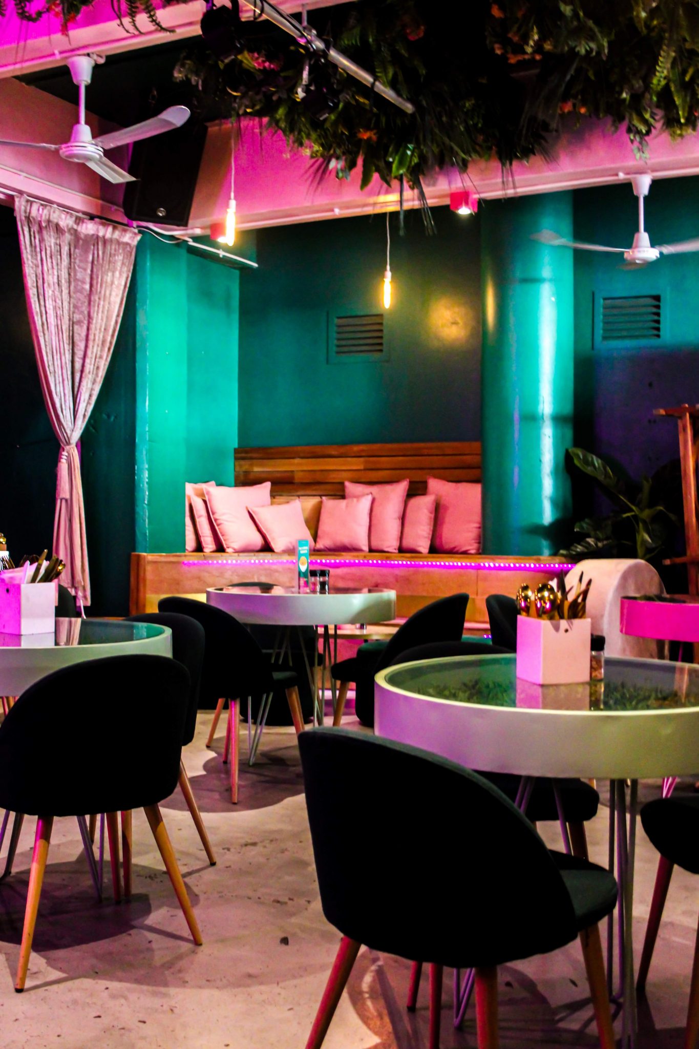 Decoração maximalista: 7 dicas para adotá-la nos ambientes