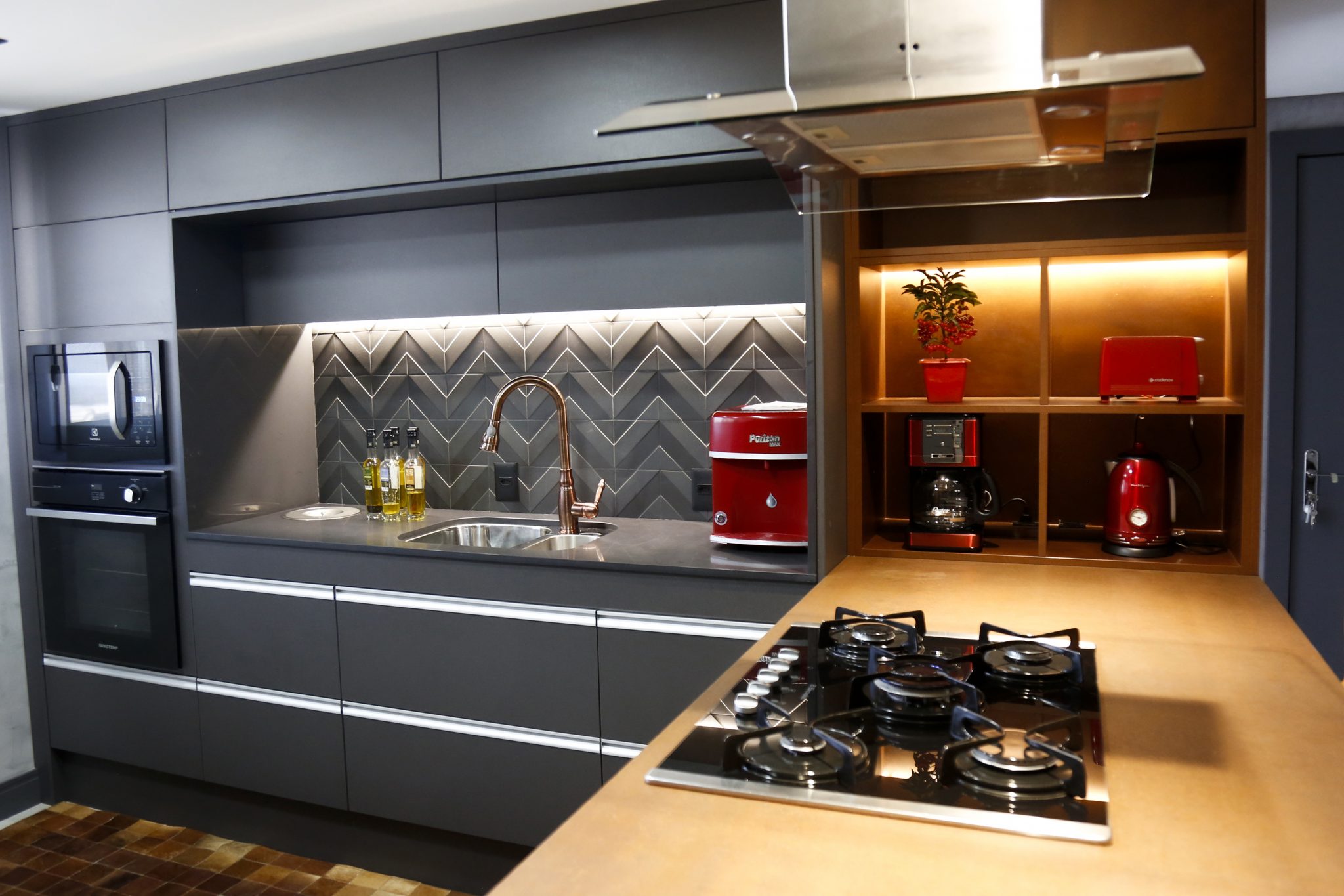 Cores na cozinha: Confira 07 dicas para usar no seu ambiente!