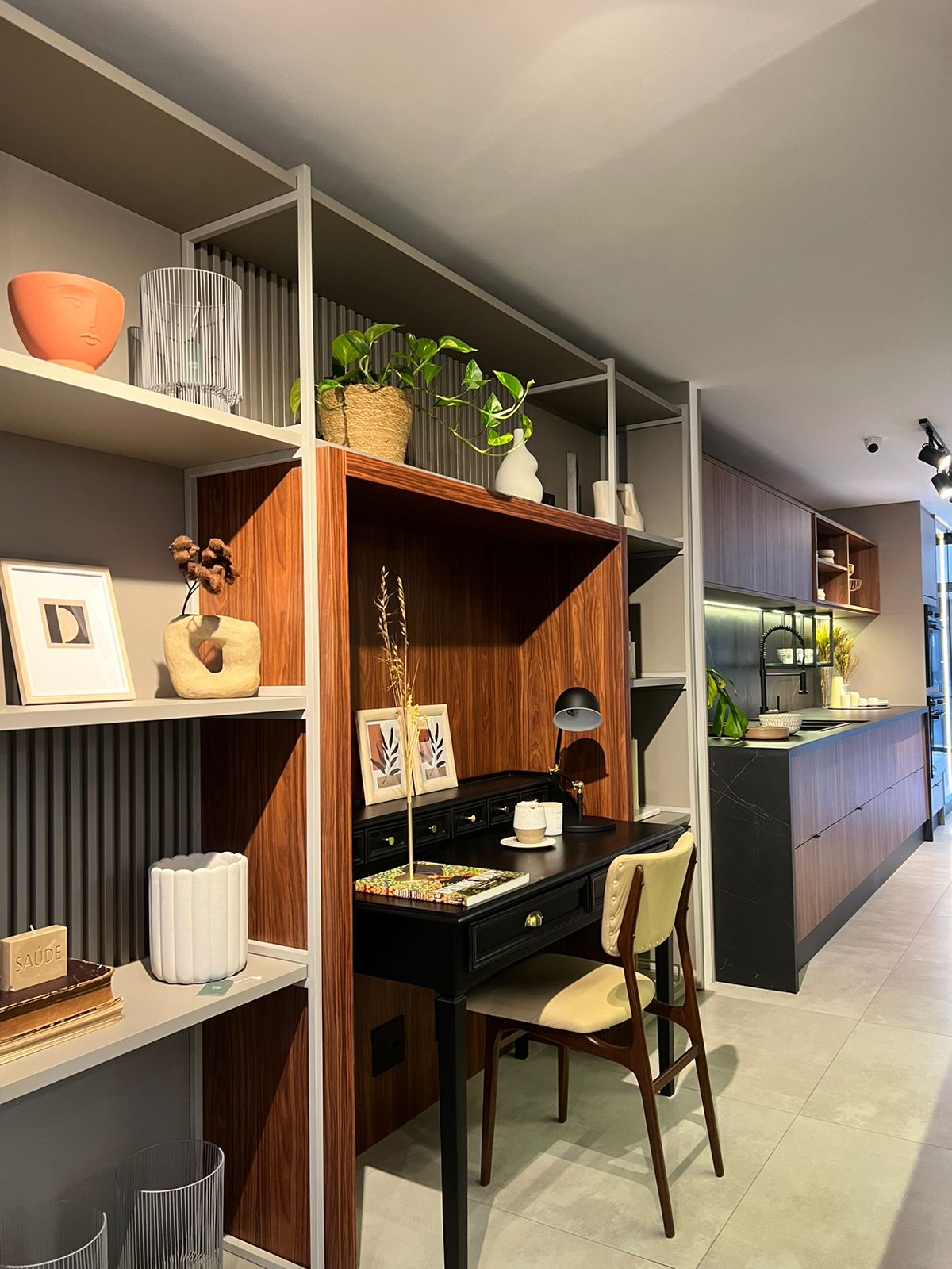 Decoração maximalista: 7 dicas para adotá-la nos ambientes